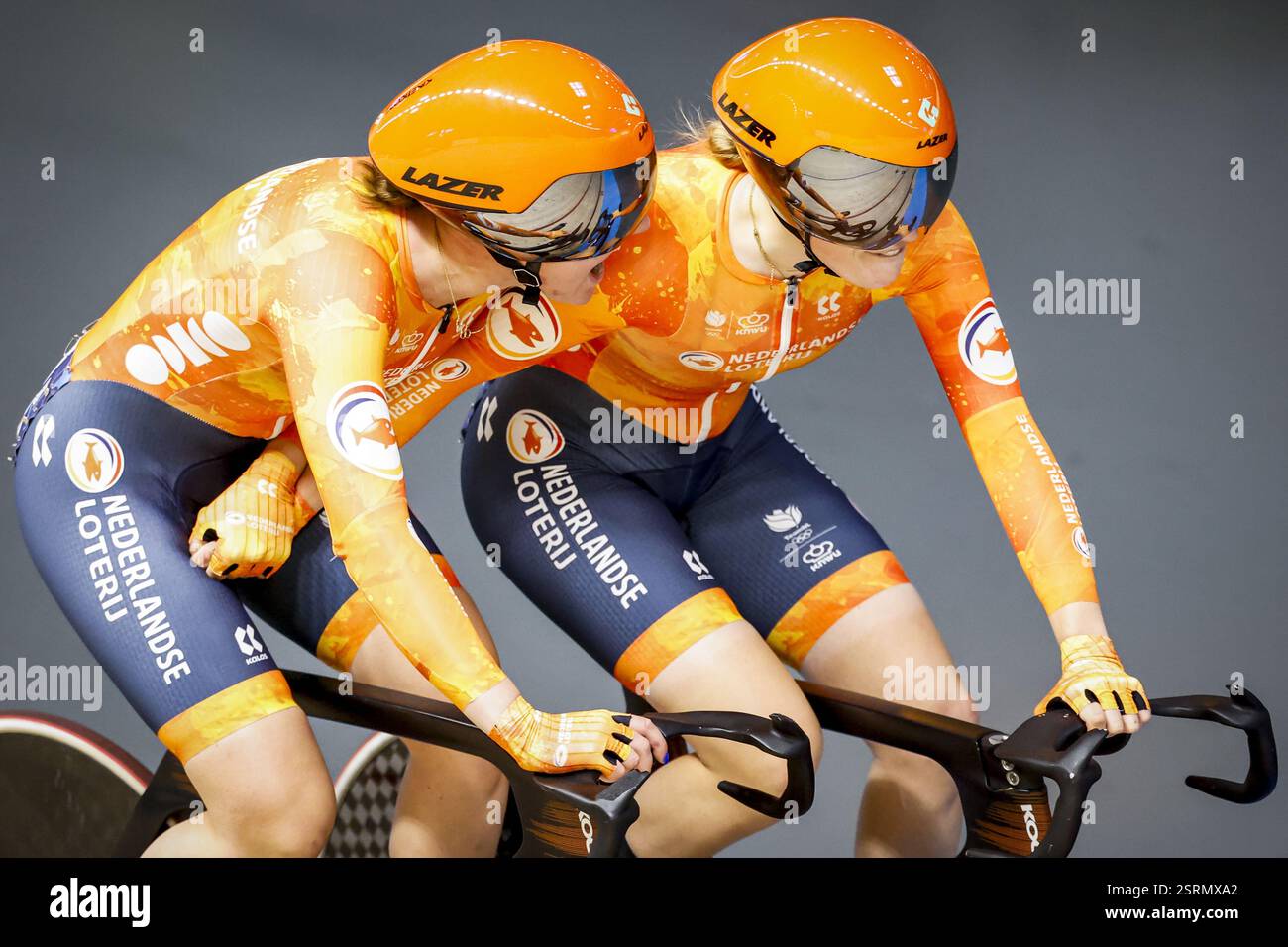 HEUSDEN-ZOLDER - les cyclistes sur piste Maike van der Duin et Lisa van ...