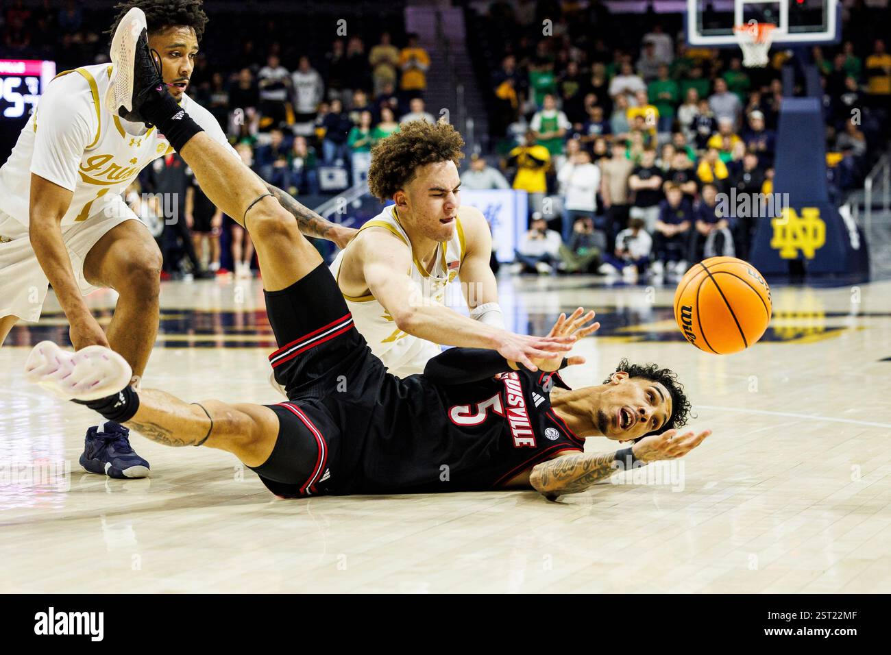 16 février 2025 : le garde de Louisville Terrence Edwards Jr. (5 ans ...