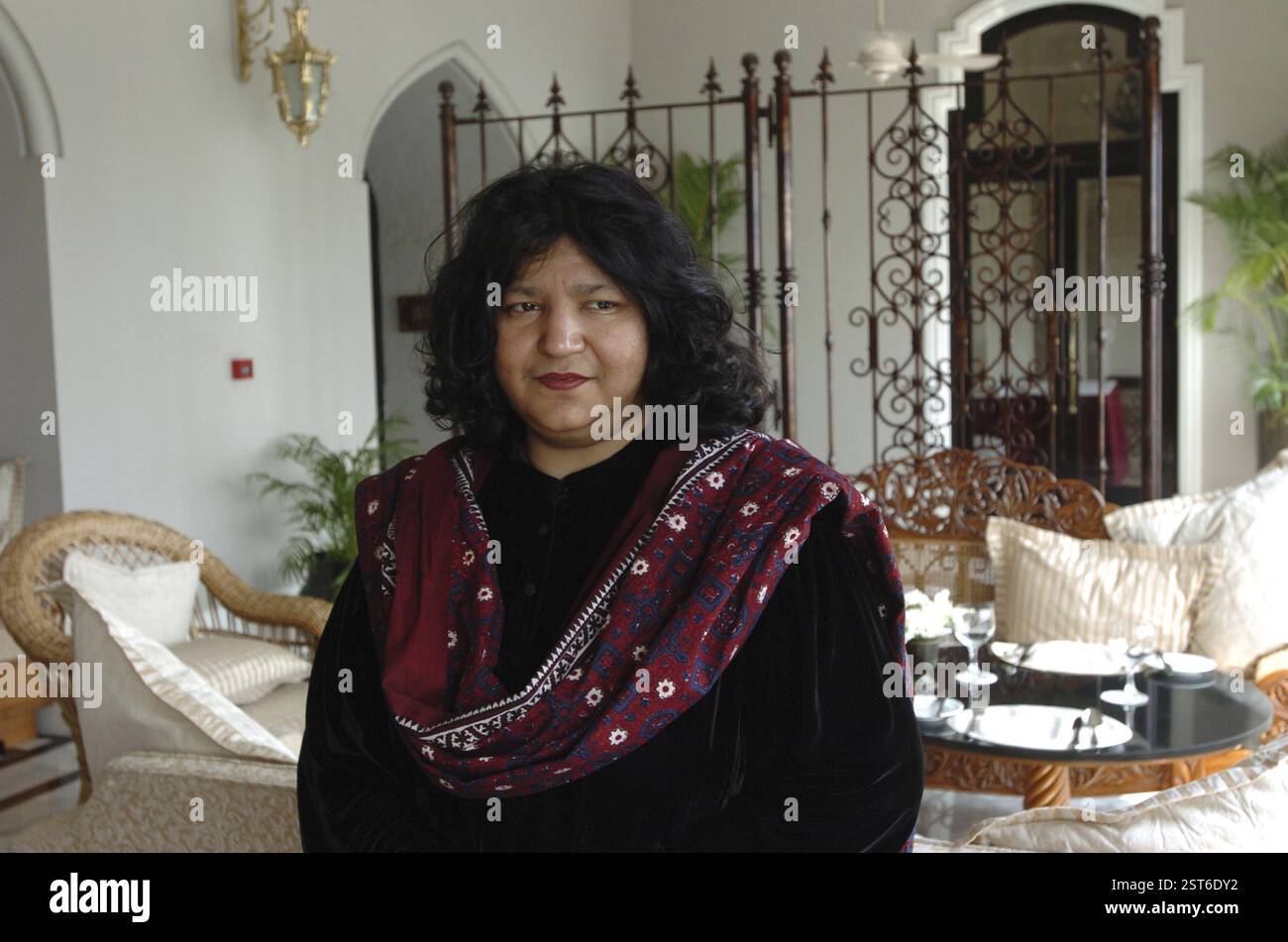 Pakistani singer Banque de photographies et d’images à haute résolution ...
