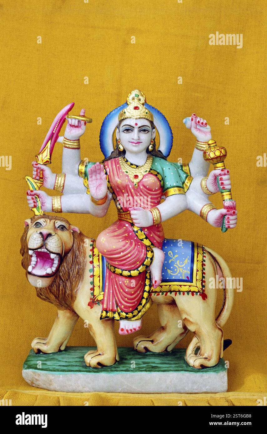 Goddess durga on lion Banque de photographies et d’images à haute ...