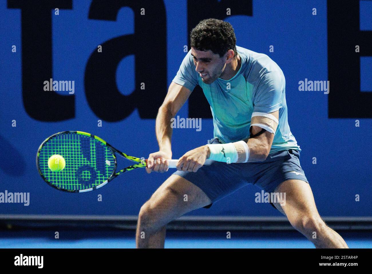 Doha, Qatar. 17 février 2025. Aziz Dougaz de Tunisie lors du Qatar ...