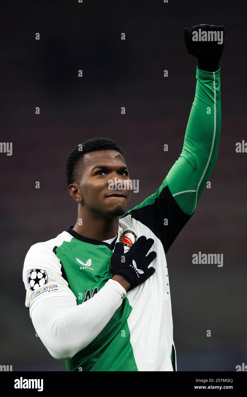 Milan, Italie. 18 février 2025. Jeyland Mitchell de Feyenoord célèbre à ...