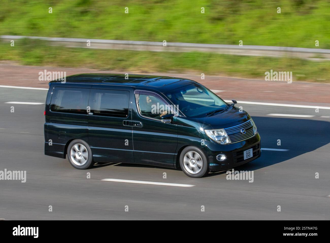 2008 Vert Nissan Elgrand fenêtre van 8 places essence automatique LWB ...