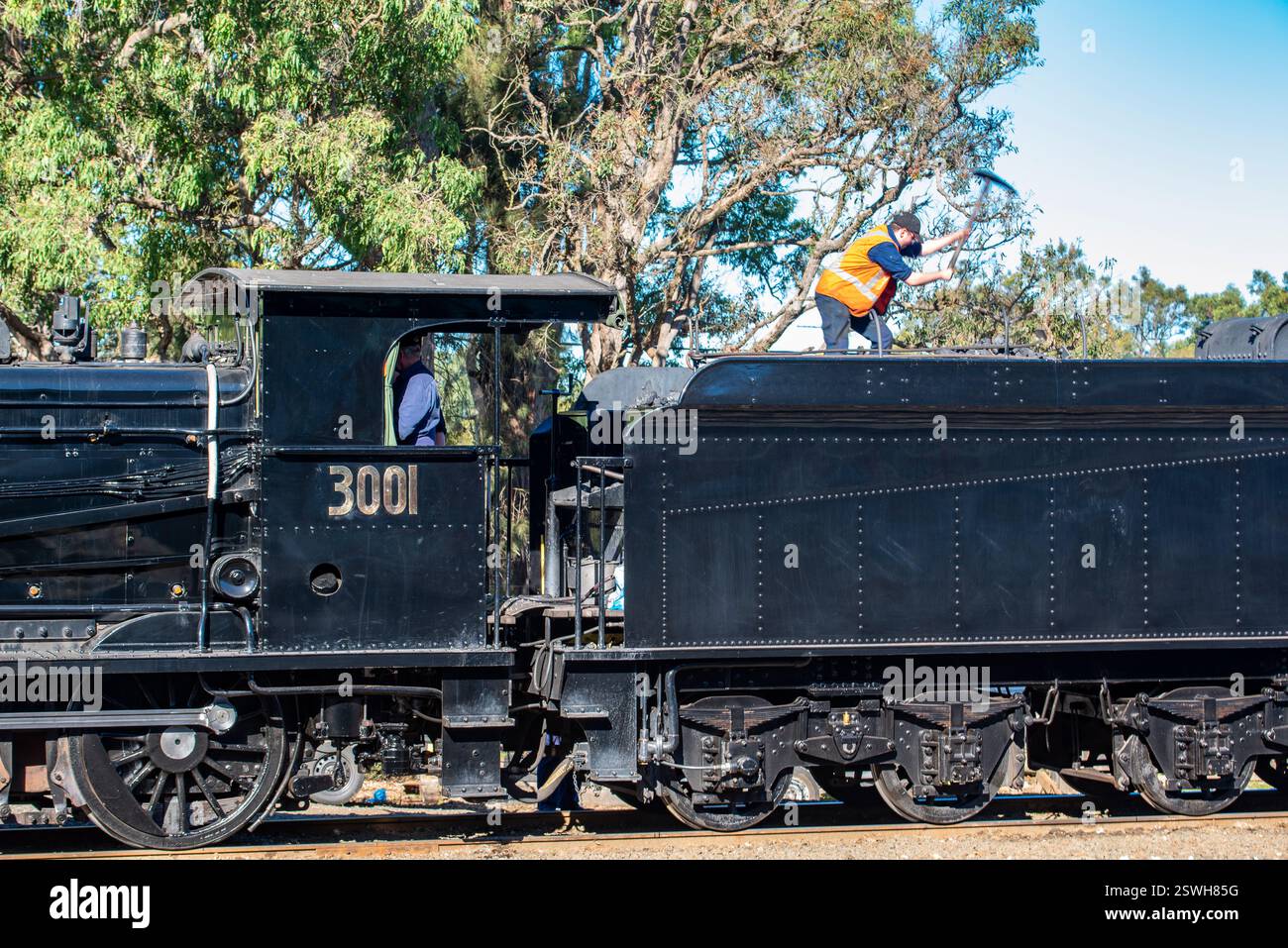 La locomotive à vapeur 3001, construite en 1903 par Beyer, Peacock and ...