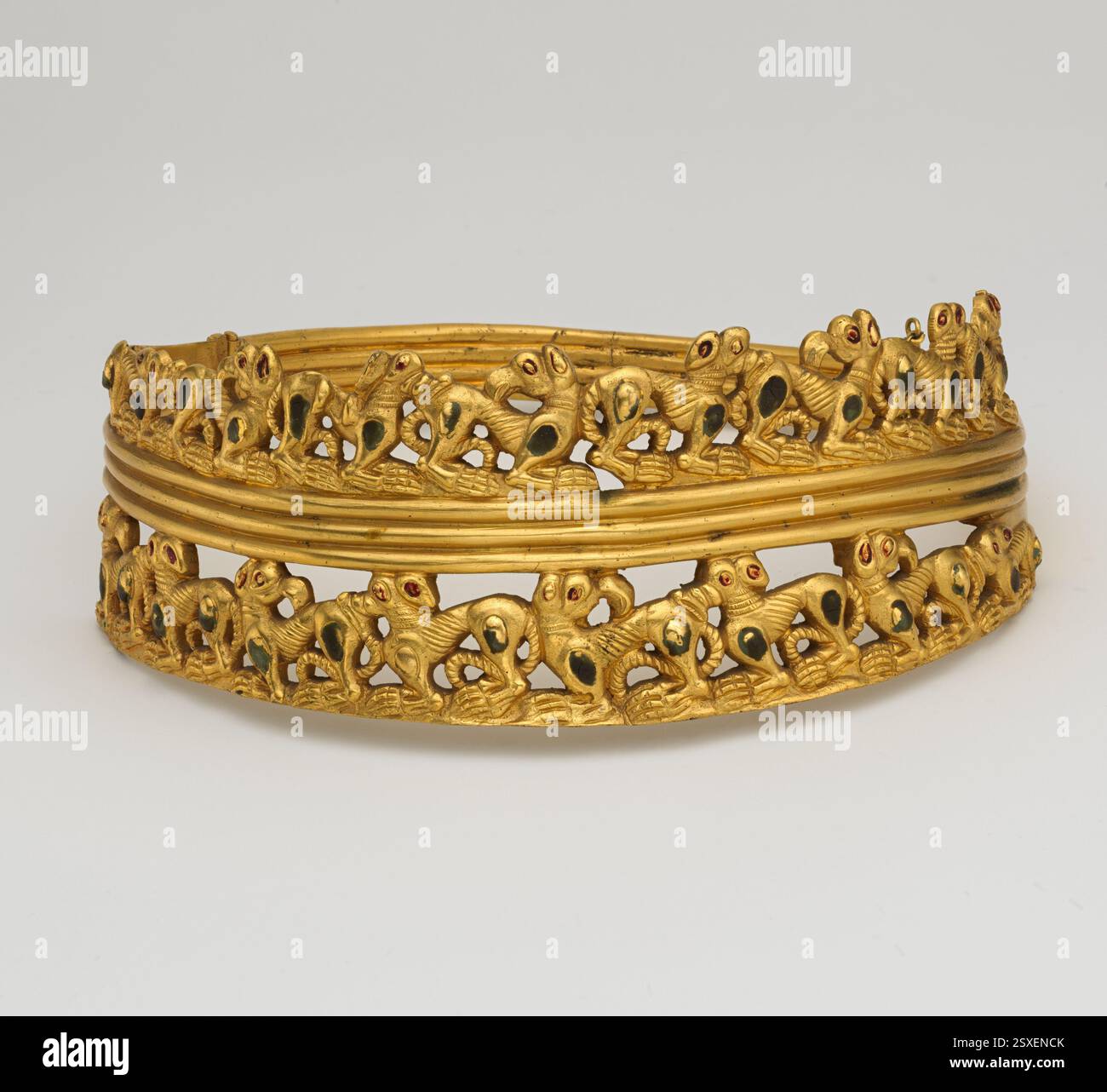 Reproduction d'un col sarmatien 19th siècle, après 1st siècle Original ...