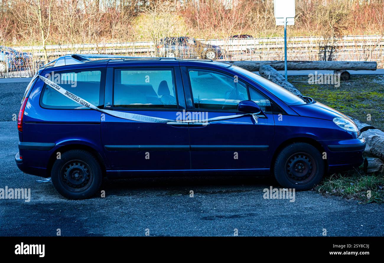 Glattpark, Suisse, 11 janvier 2025 : la bande de police est attachée à ...