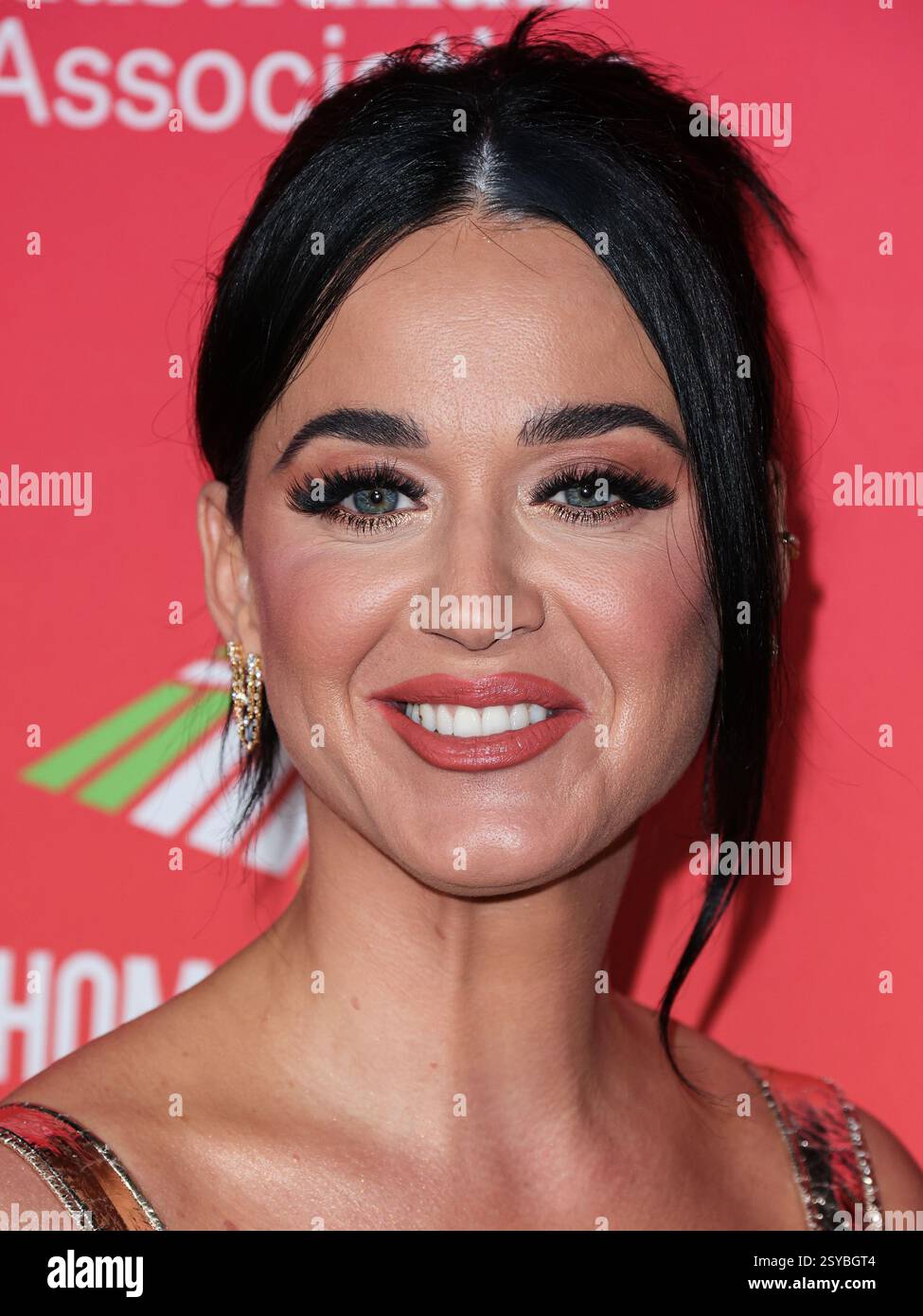 (FILE) Katy Perry se dirigera vers l'espace lors d'un vol exclusivement ...