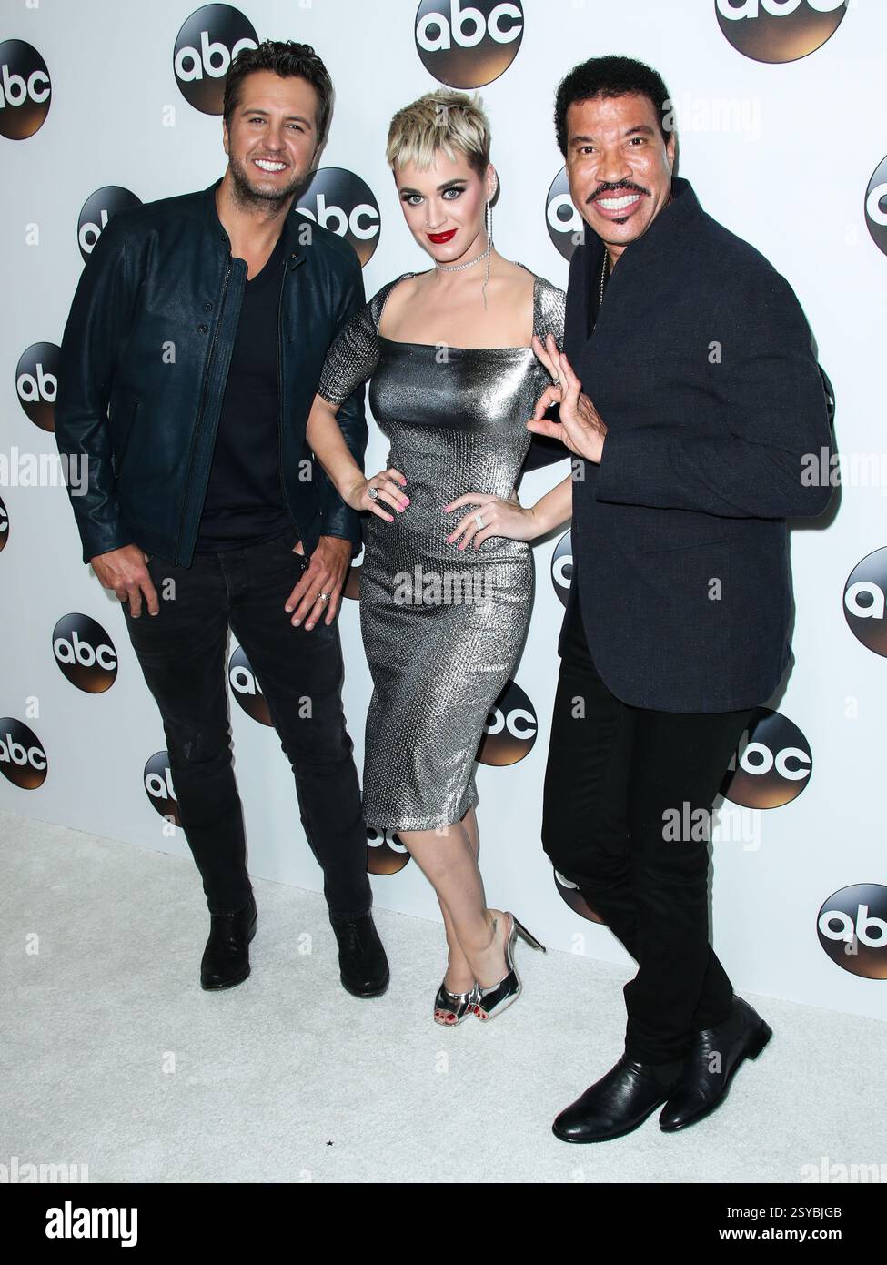(FILE) Katy Perry se dirigera vers l'espace lors d'un vol exclusivement ...