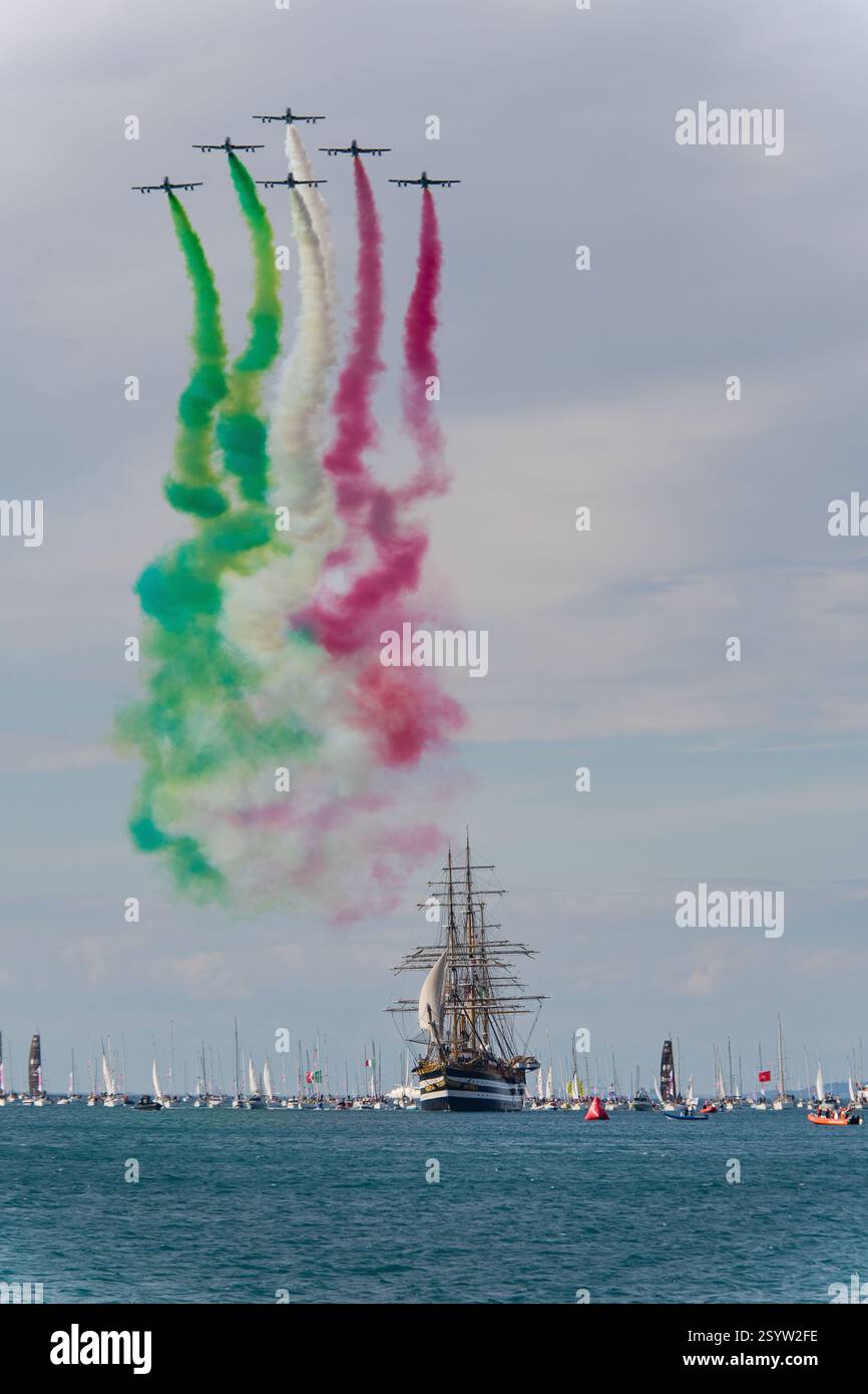 Le navire de formation des officiers de l'Académie navale Amerigo ...