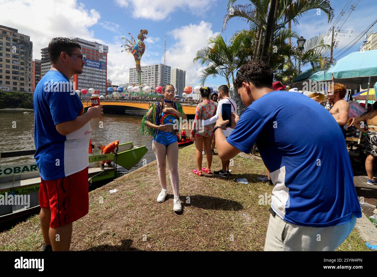 PE - RECIFE - 03/01/2025 - RECIFE CARNIVAL, GALO DA MADRUGADA BLOCK - Galo da Madrugada, the ...