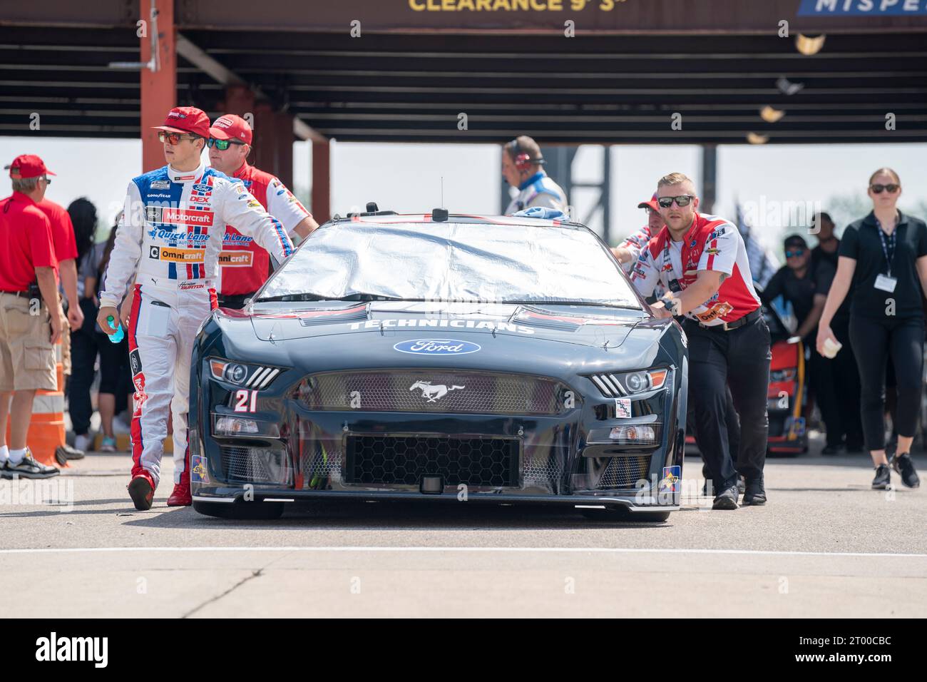 Harrison Burton (21), pilote de la NASCAR Cup Series, prend la piste ...