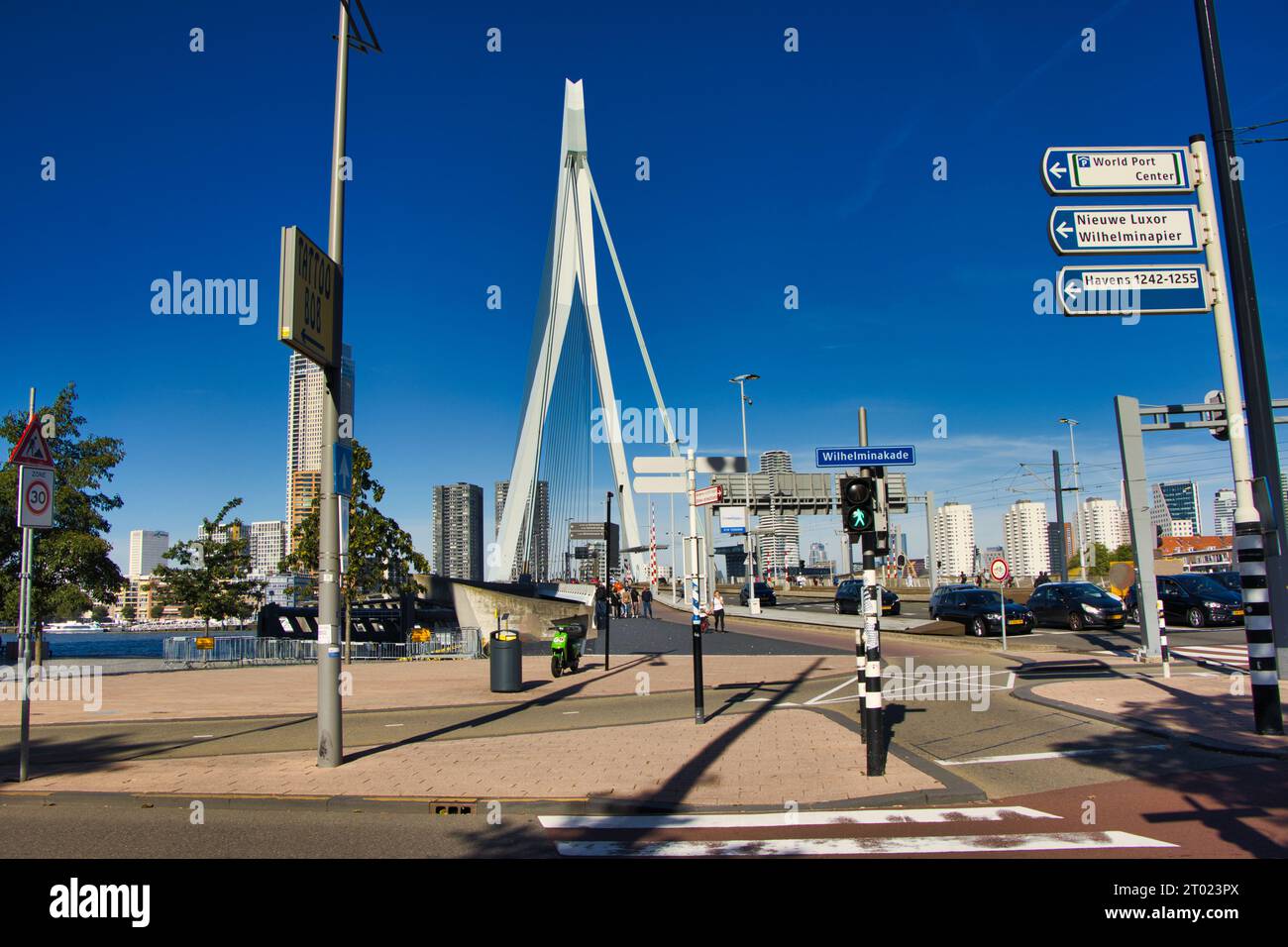 Rotterdam container traffic Banque de photographies et d’images à haute ...