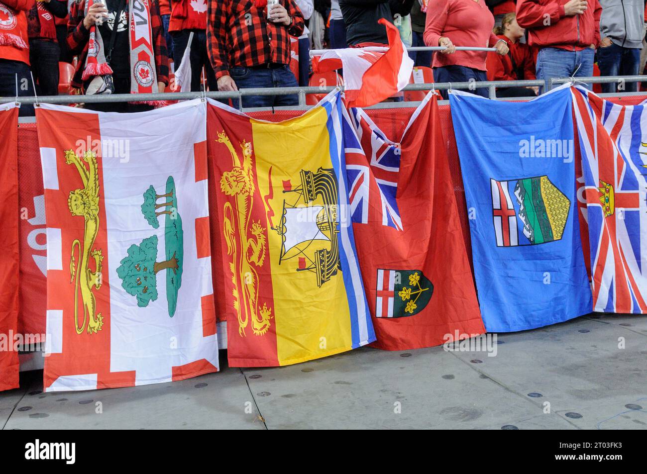Drapeaux des provinces canadiennes Banque de photographies et d’images ...