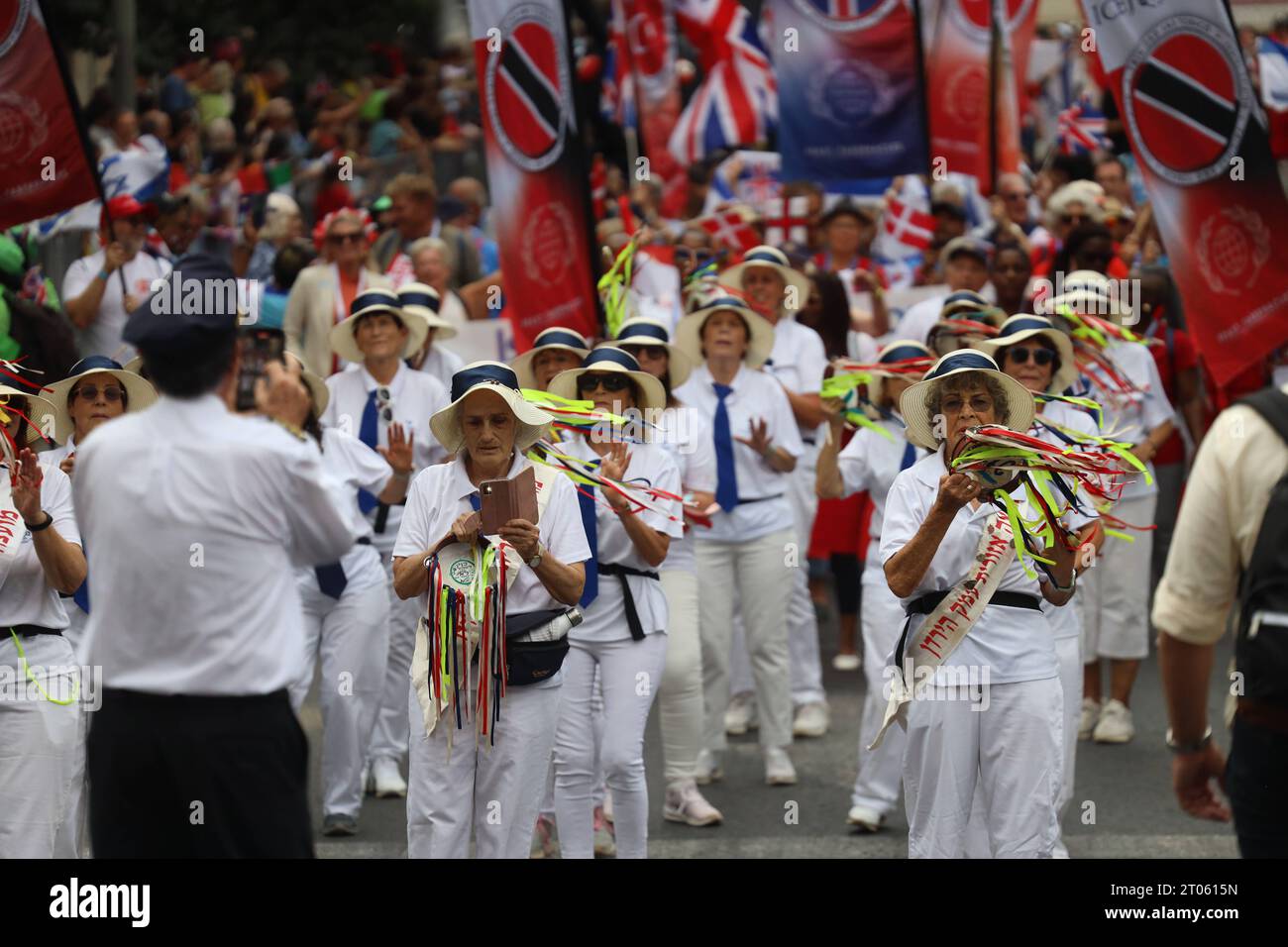 Les Israéliens ont célébré la fête de Soukkot avec un défilé ils ...