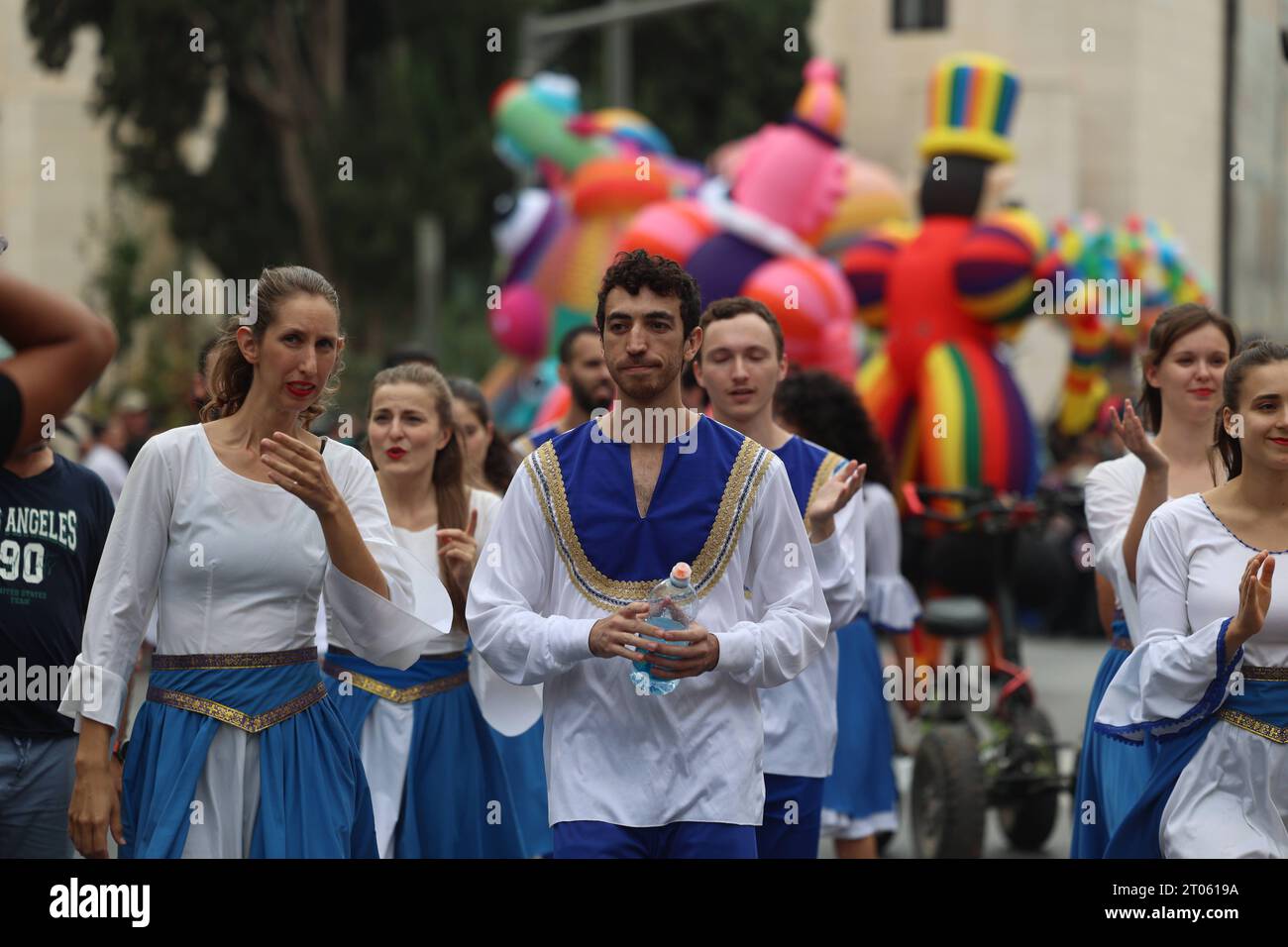 Les Israéliens ont célébré la fête de Soukkot avec un défilé ils ...