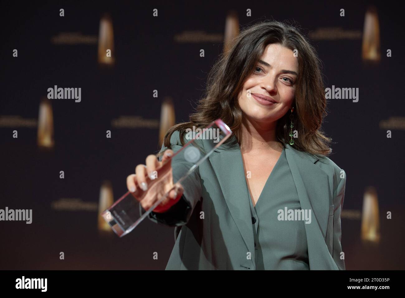 Preistraegerin Altine EMINI, Schauspielerin, Comedy-Serie King of ...