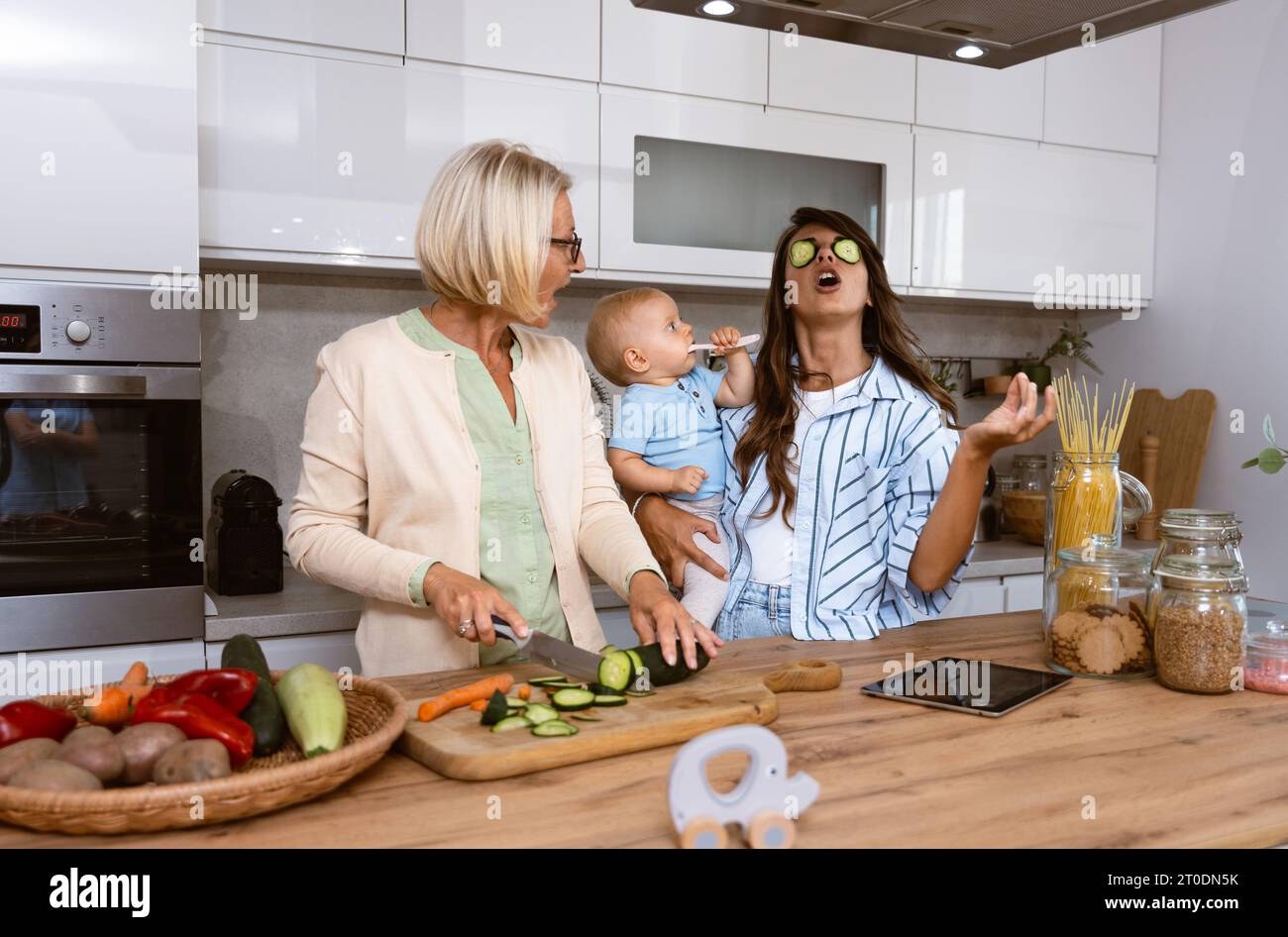 Humour mémé cuisinière Banque de photographies et d’images à haute ...