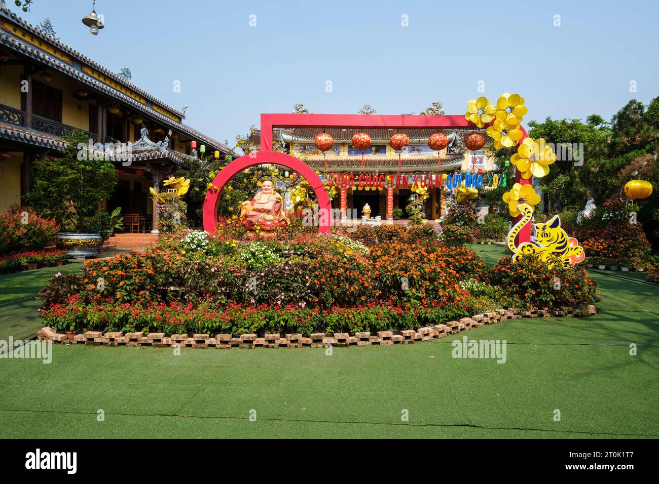 Pagode bouddhiste vietnamienne Banque de photographies et d’images à ...