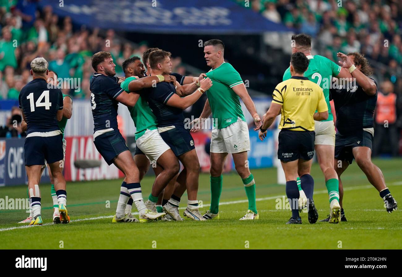 Les tempéraments éclatent entre les joueurs irlandais et écossais lors ...