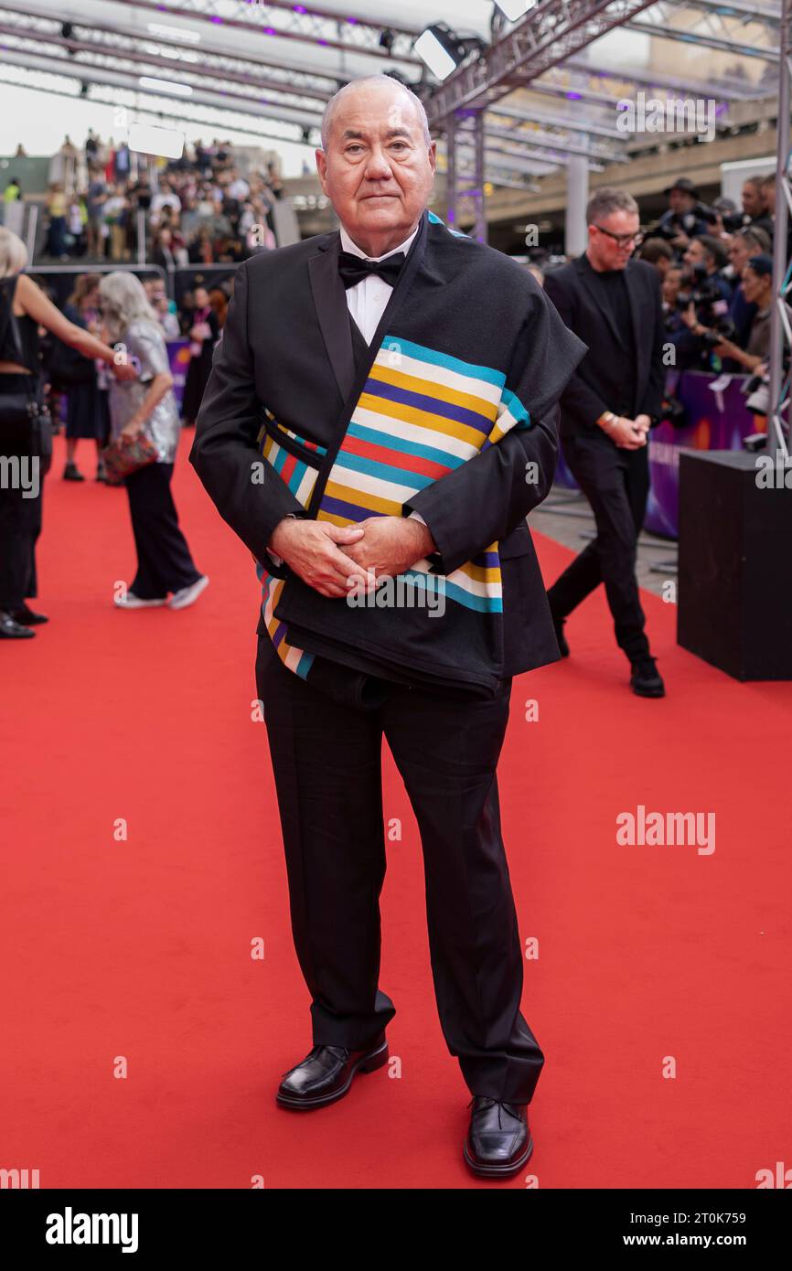 Chief Geoffrey Standing Bear poses for photographers upon arrival for ...
