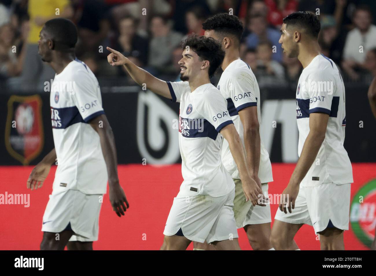 Vitinha du PSG célèbre son but avec ses coéquipiers lors du match de championnat de France de ...
