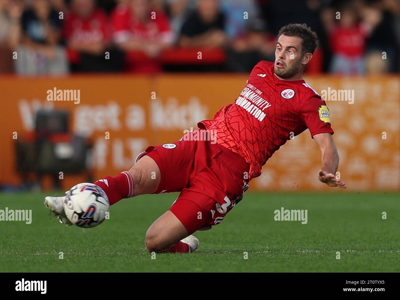 Dion Conroy de Crawley Town lors du match de l'EFL League Two entre ...