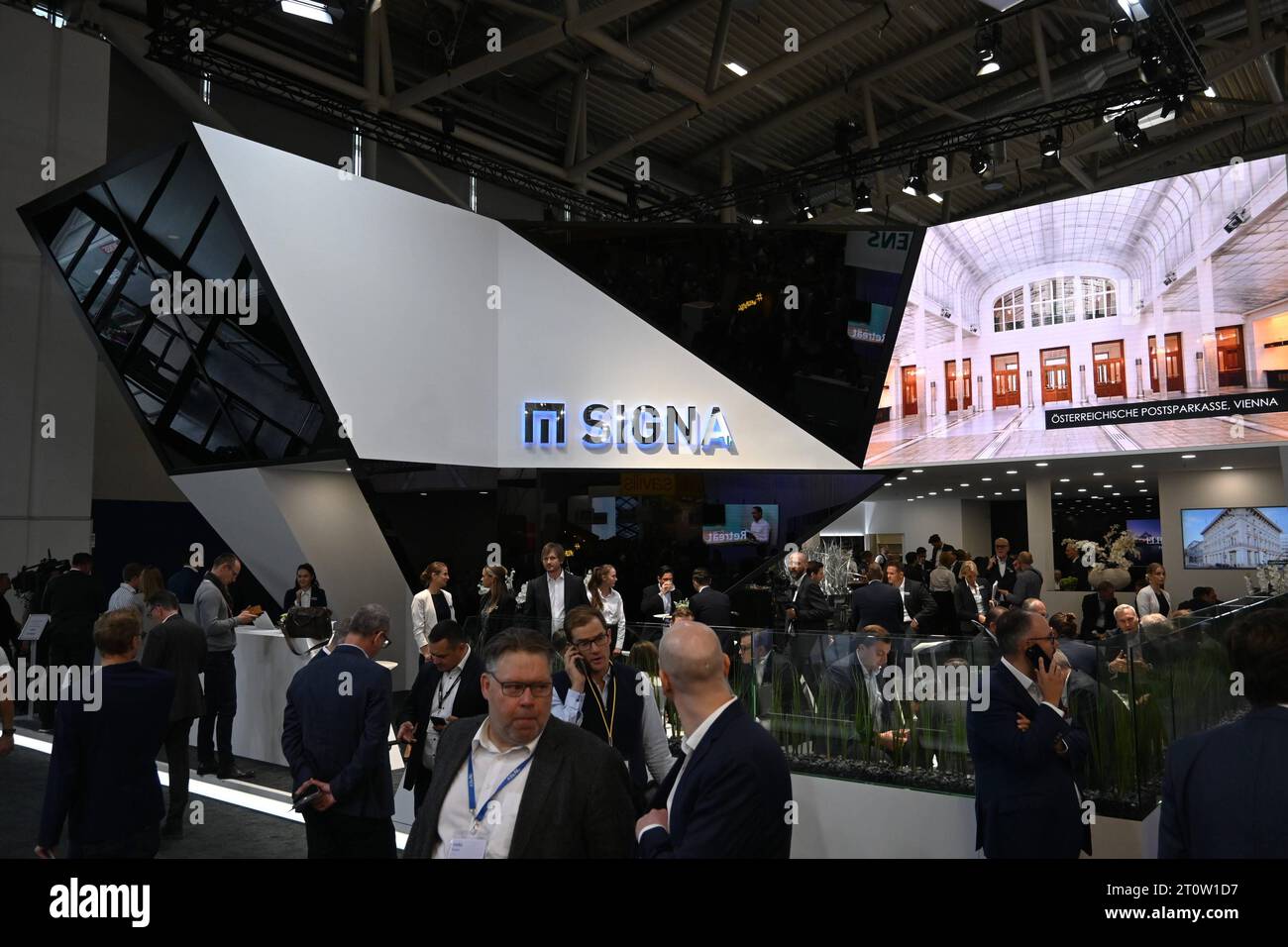 Signa holding gmbh Banque de photographies et d’images à haute ...