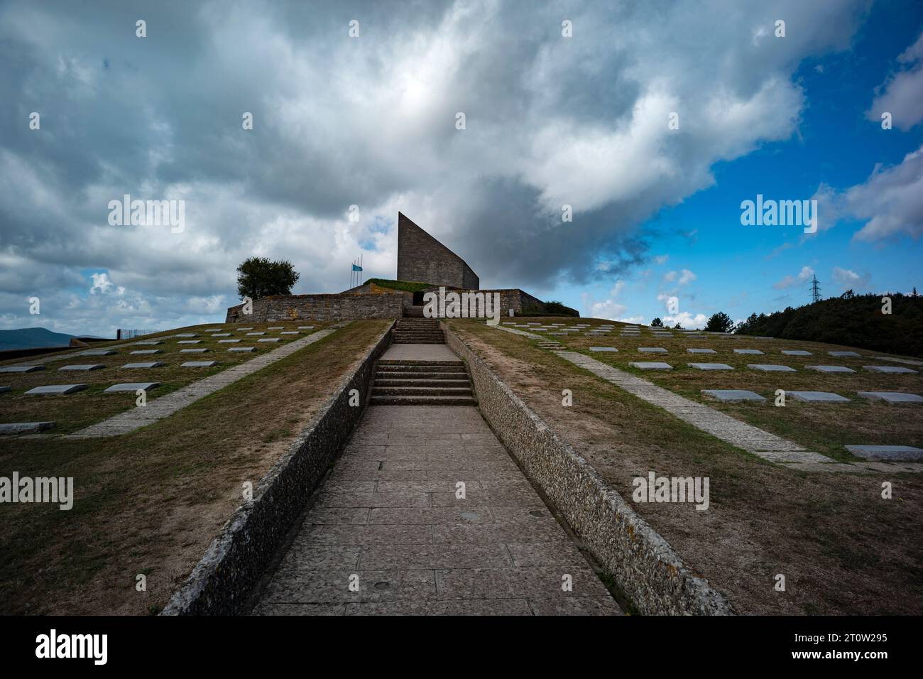 Col de Futa Cimetière militaire allemand de la Seconde Guerre mondiale ...