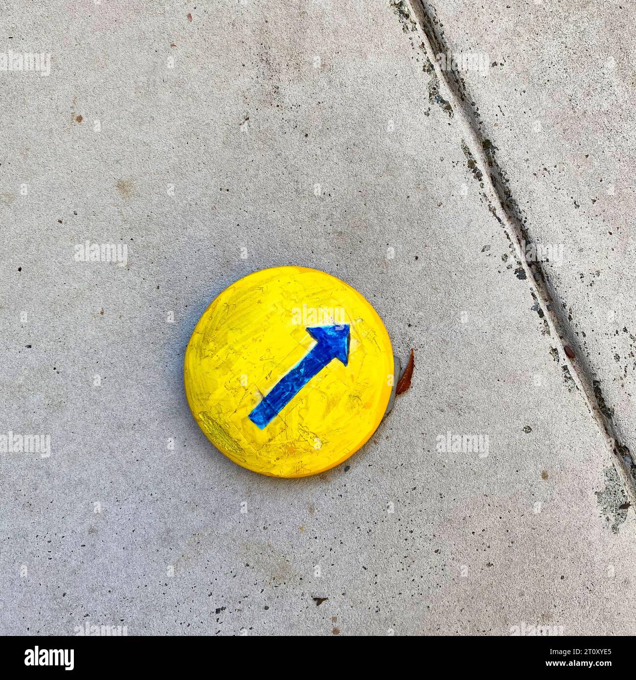 Flèche bleue Banque de photographies et d’images à haute résolution - Alamy