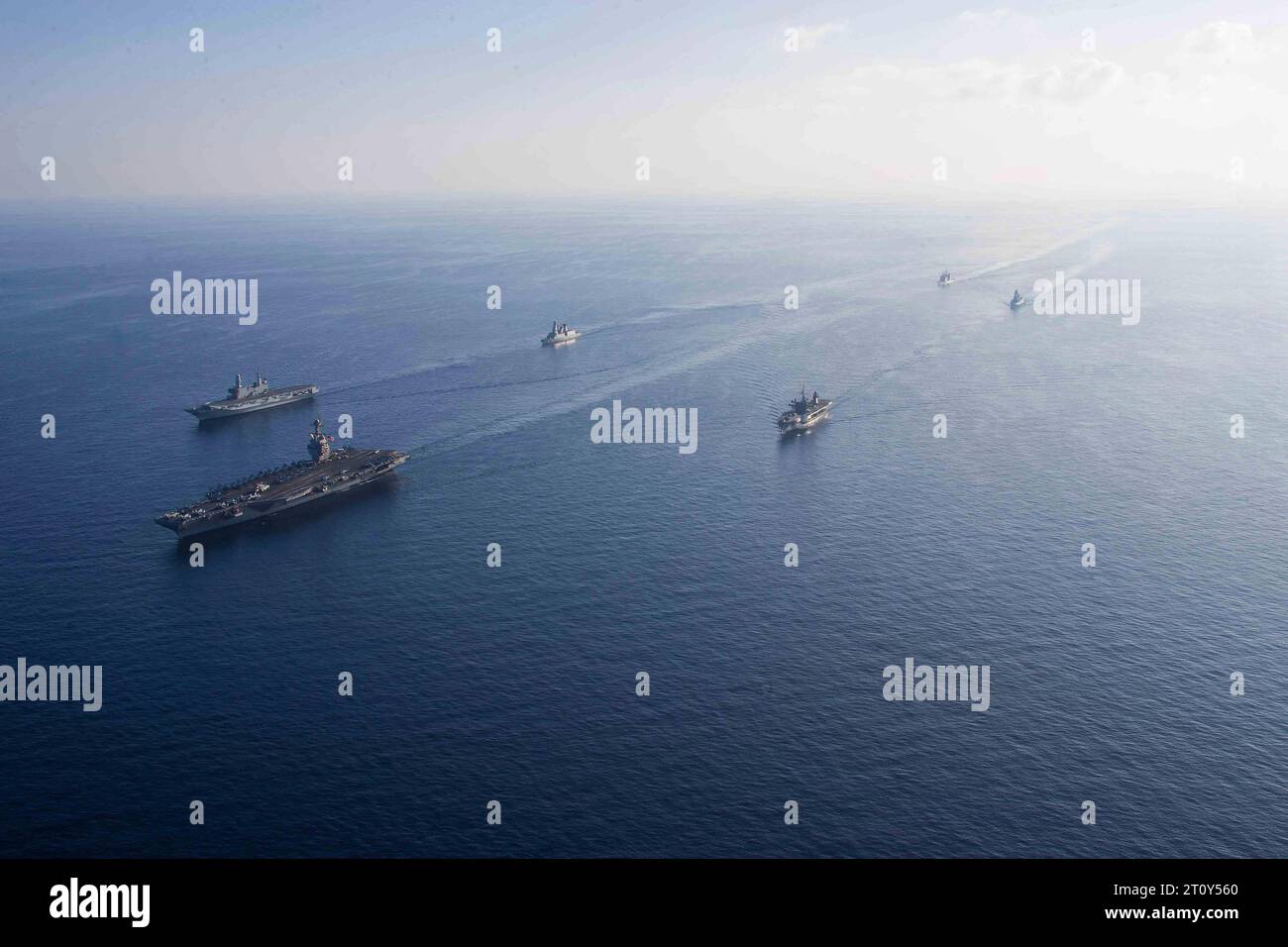 Mer Ionienne, États-Unis. 04 octobre 2023. Le porte-avions de classe ...