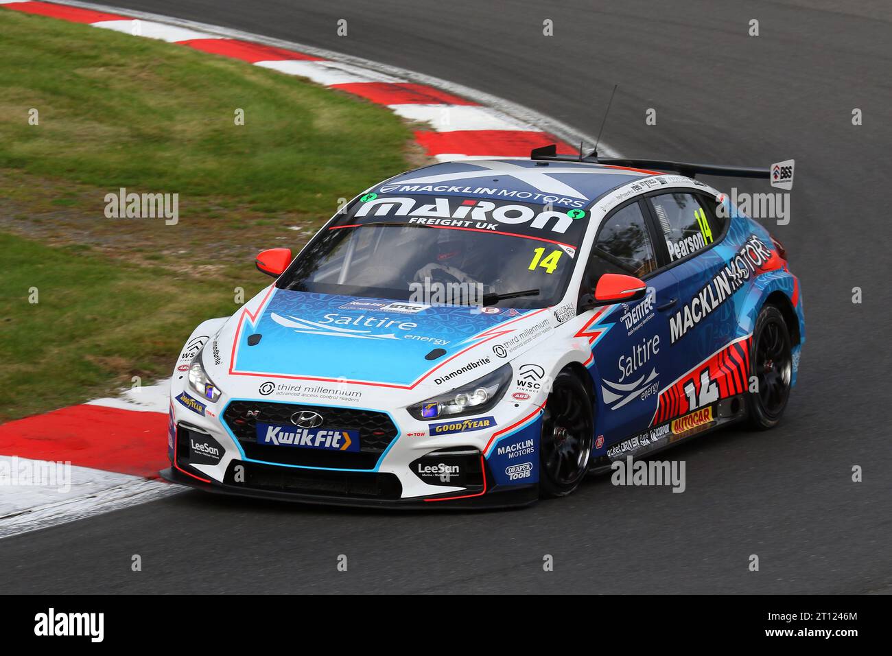 Ronan person Banque de photographies et d’images à haute résolution - Alamy