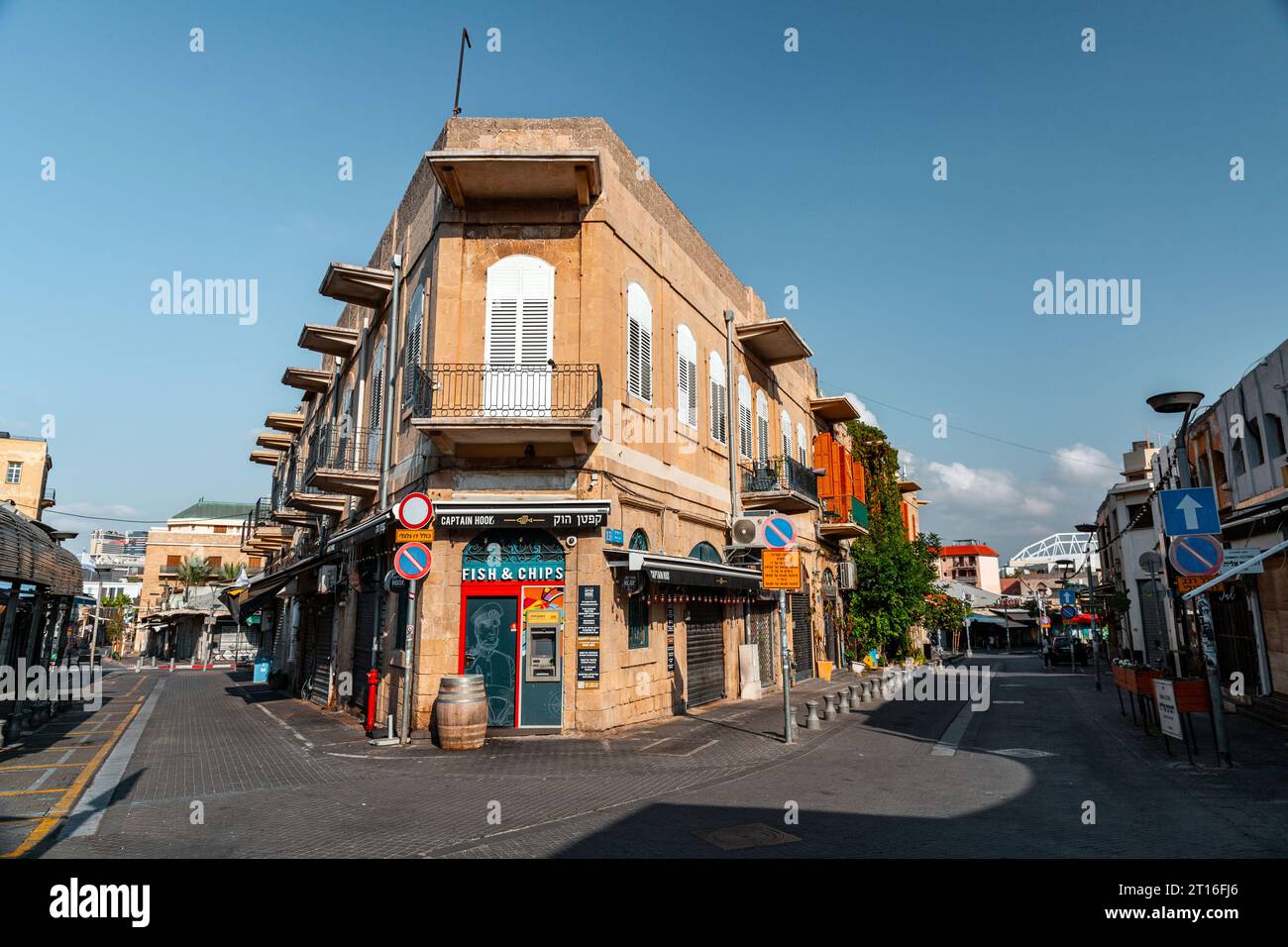 Jaffa, Israël - 10 octobre 2023 : vue depuis les rues historiques de ...