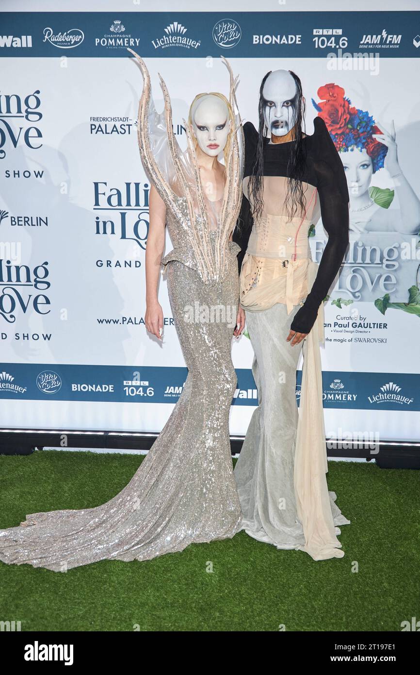 Hannah Rose Dalton und Steven Raj Bhaskaran alias Fecal Matter ...