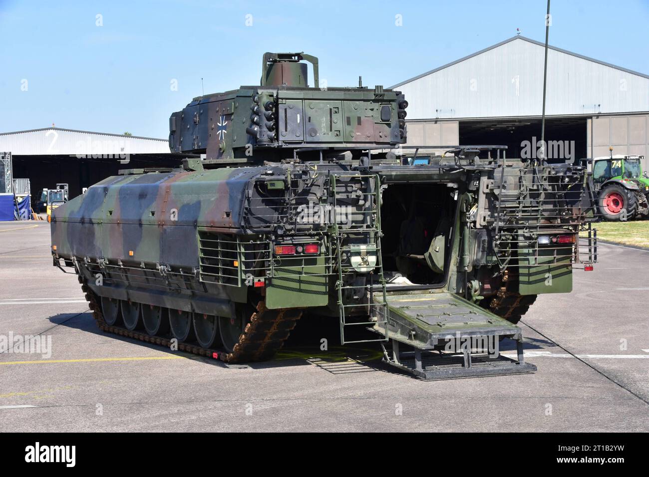 Schützenpanzer Puma beim Tag der Bundeswehr Der Schützenpanzer Puma ...