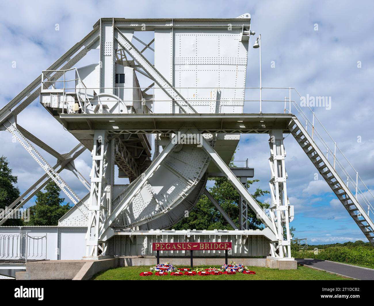Pegasus bridge memorial and airborne museum Banque de photographies et d’images à haute ...