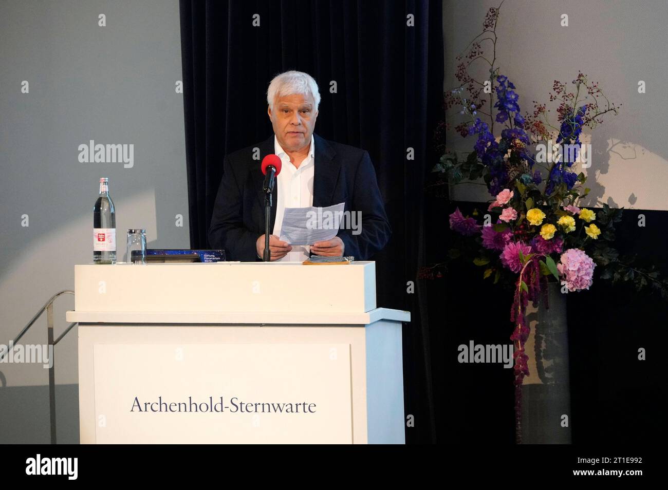 Der Enkel von Friedrich Simon Archenhold, dem Gründer der Archenhold ...