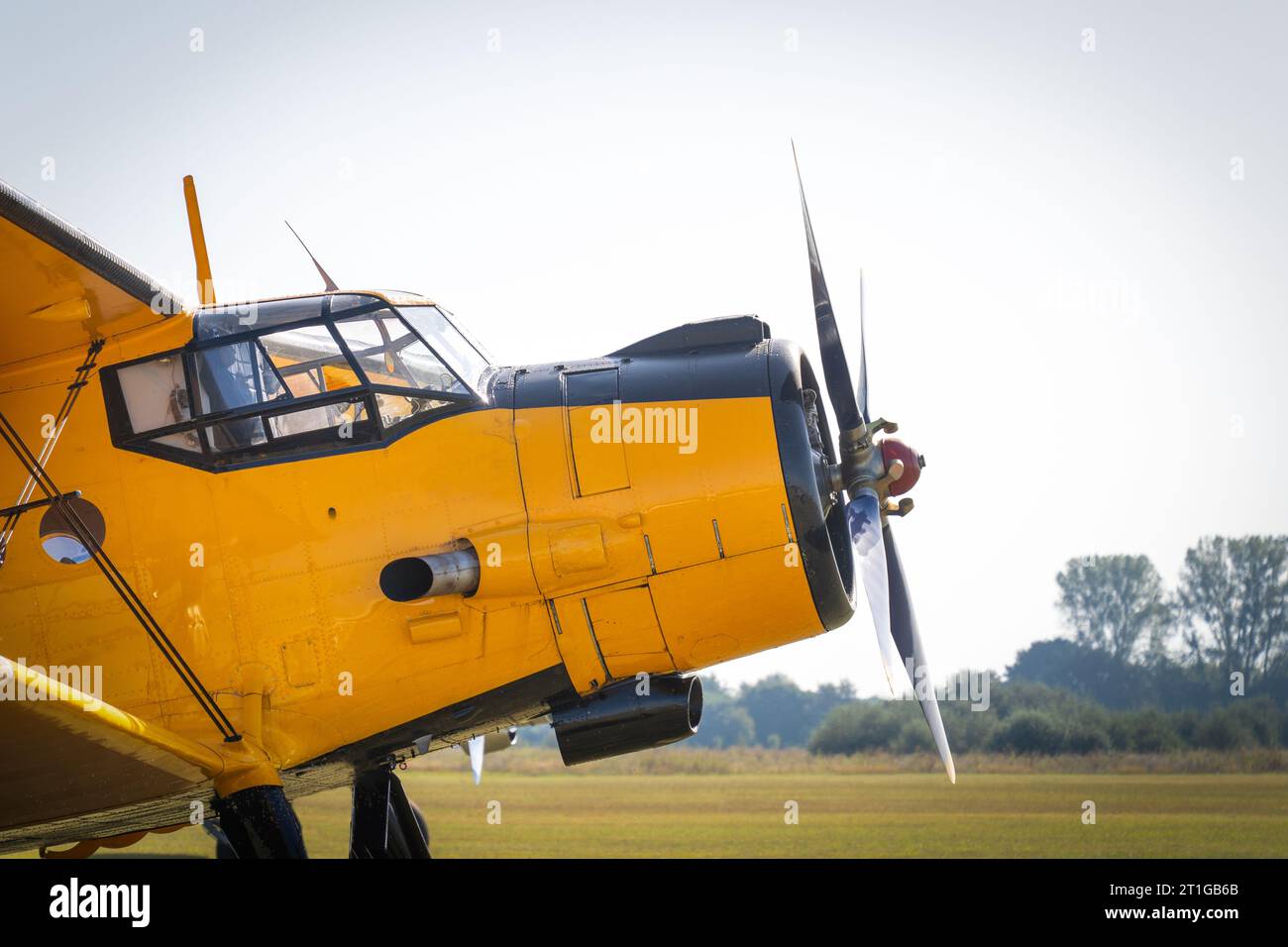Avion peint Banque de photographies et d’images à haute résolution - Alamy