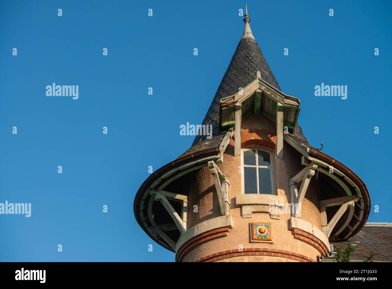 Un toit conique Banque de photographies et d’images à haute résolution ...