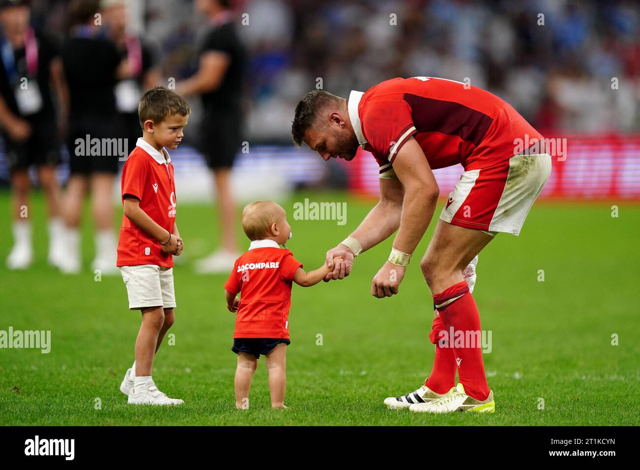 DaN Biggar du pays de Galles sur le terrain après le match de quart de ...