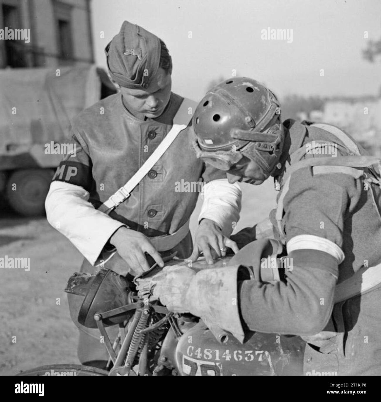 Policier militaire Banque d'images noir et blanc - Alamy