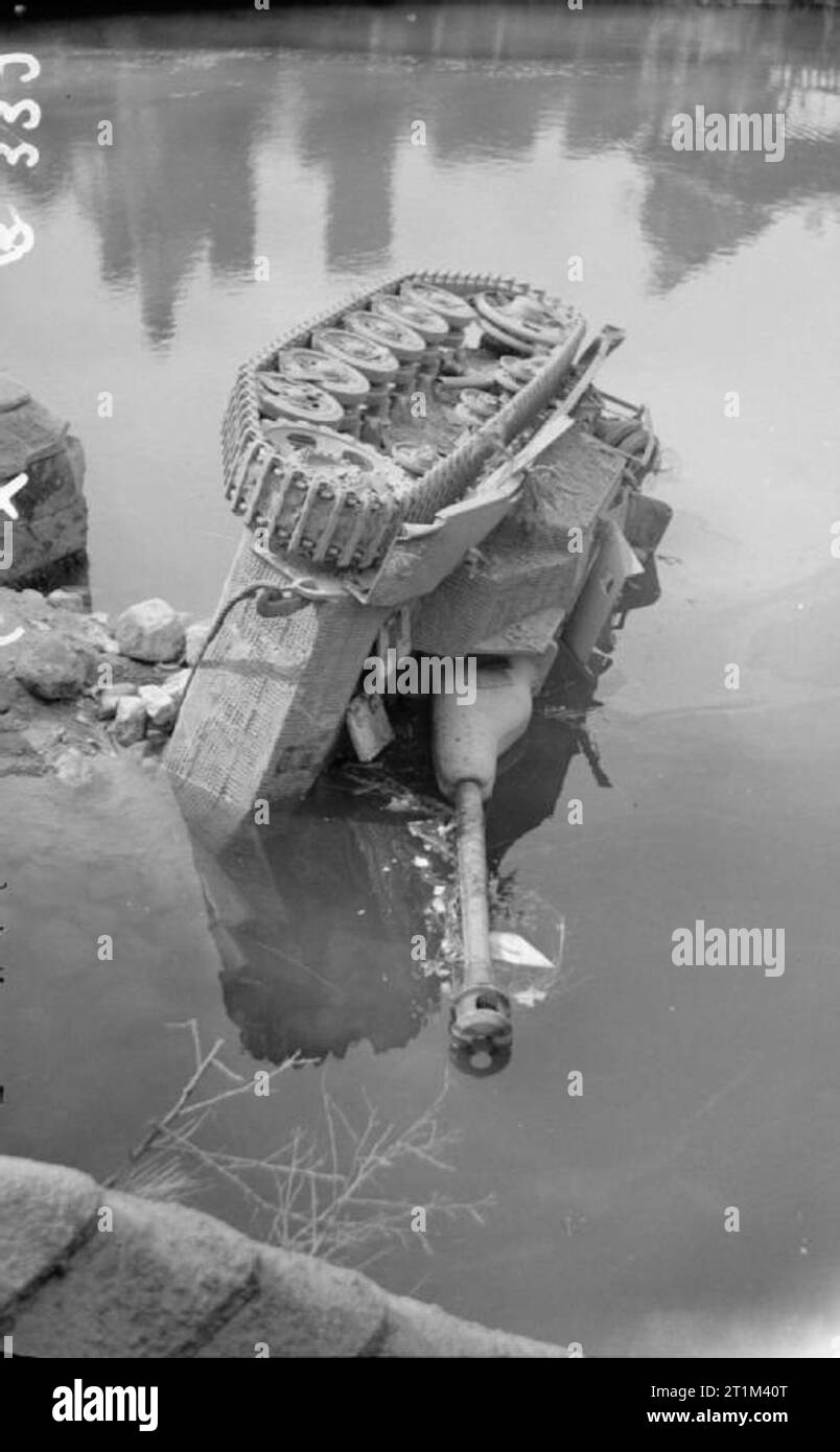 L'Armée britannique en Normandie 1944 UN Allemand StuG III assault gun ...