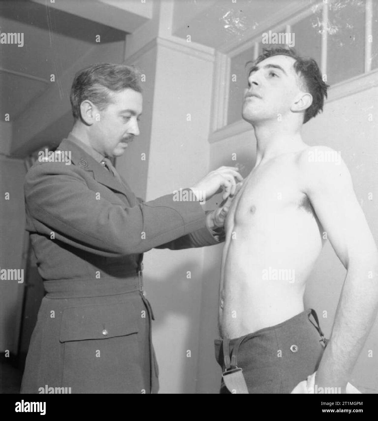 Une recrue se joint à l'armée britannique, la nouvelle recrue, Bill ...