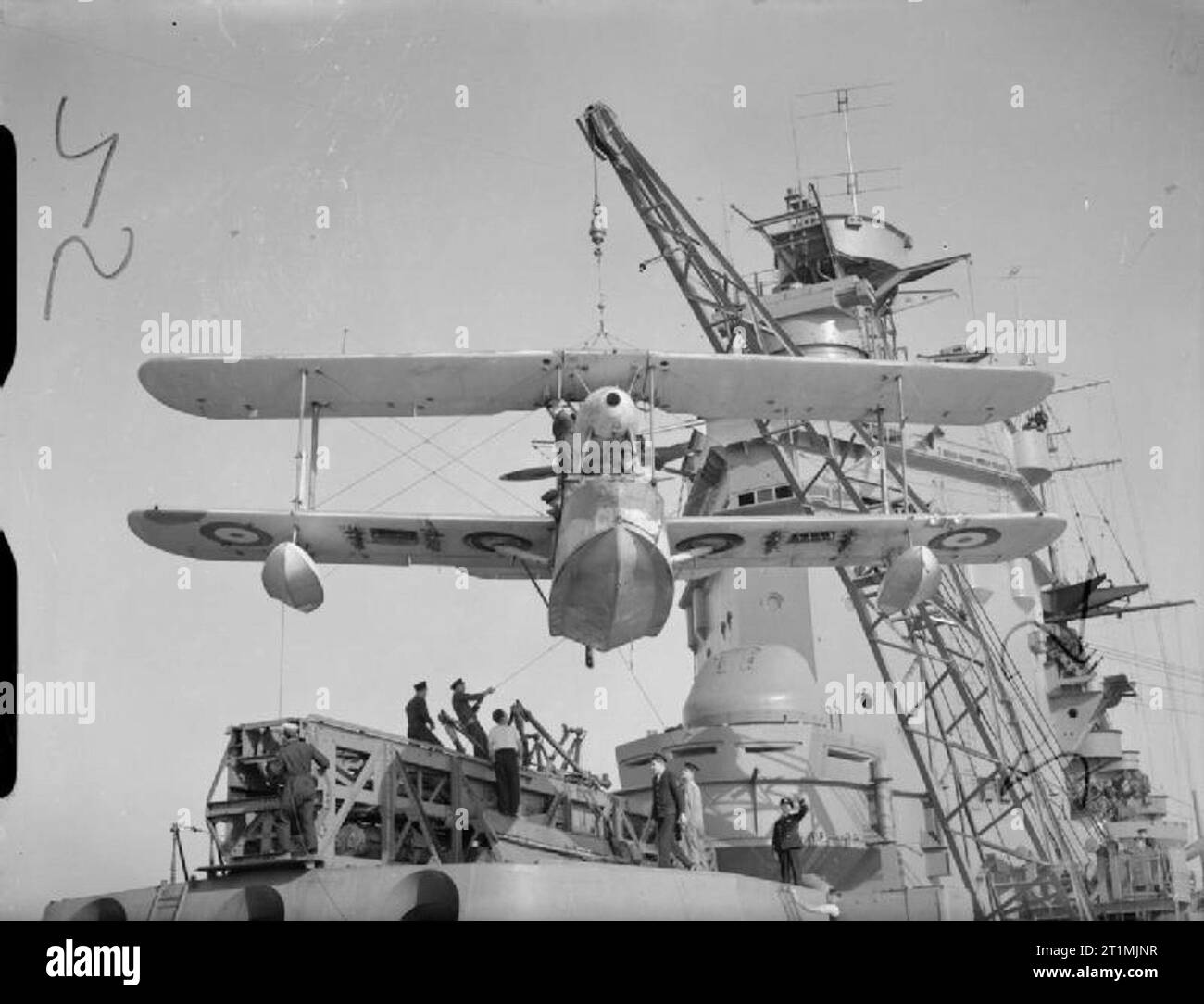 La Royal Navy pendant la Seconde Guerre mondiale un Supermarine Walrus ...
