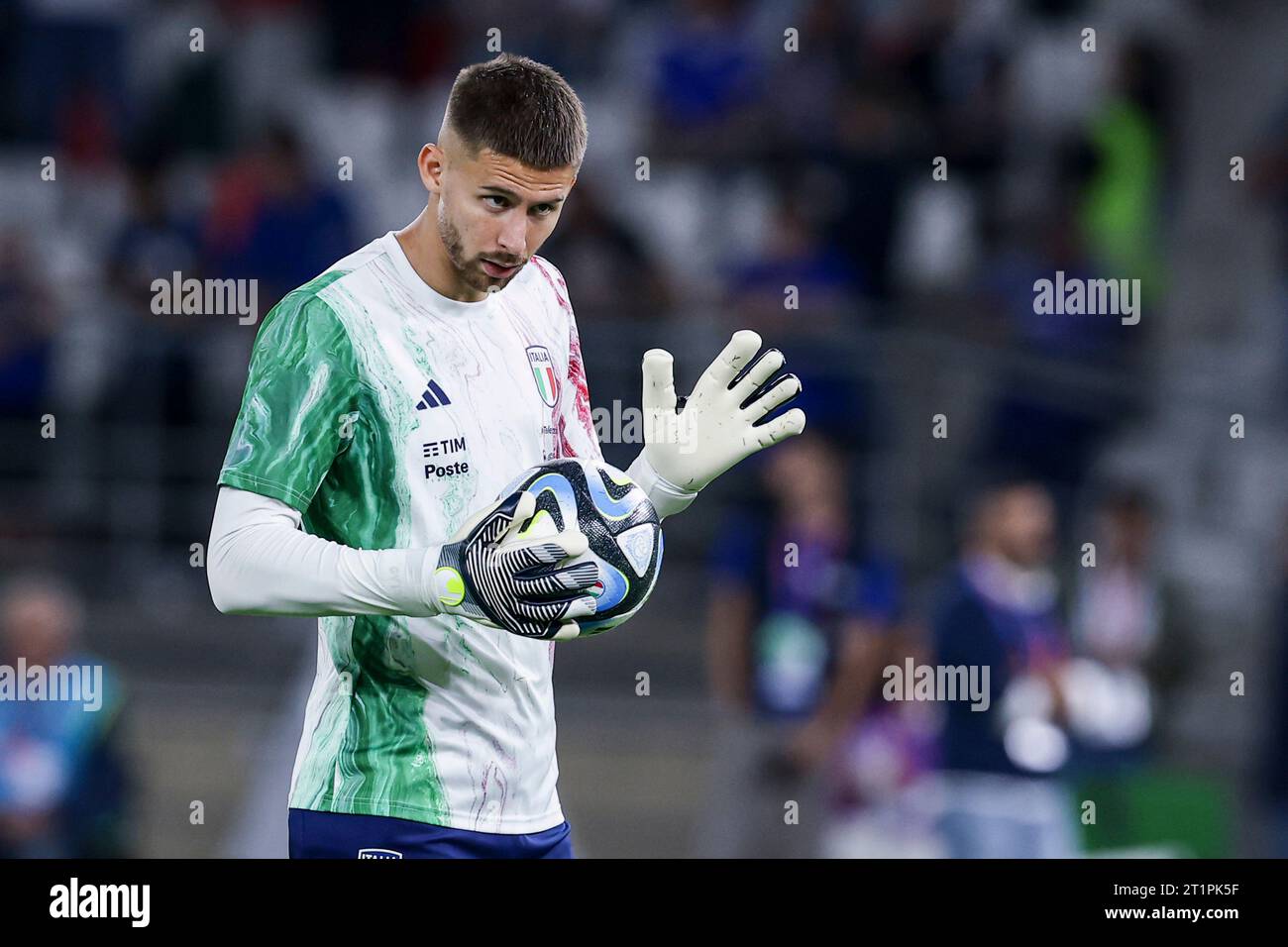Le gardien de but italien Guglielmo Vicario joue lors de l'Euro 2024 ...