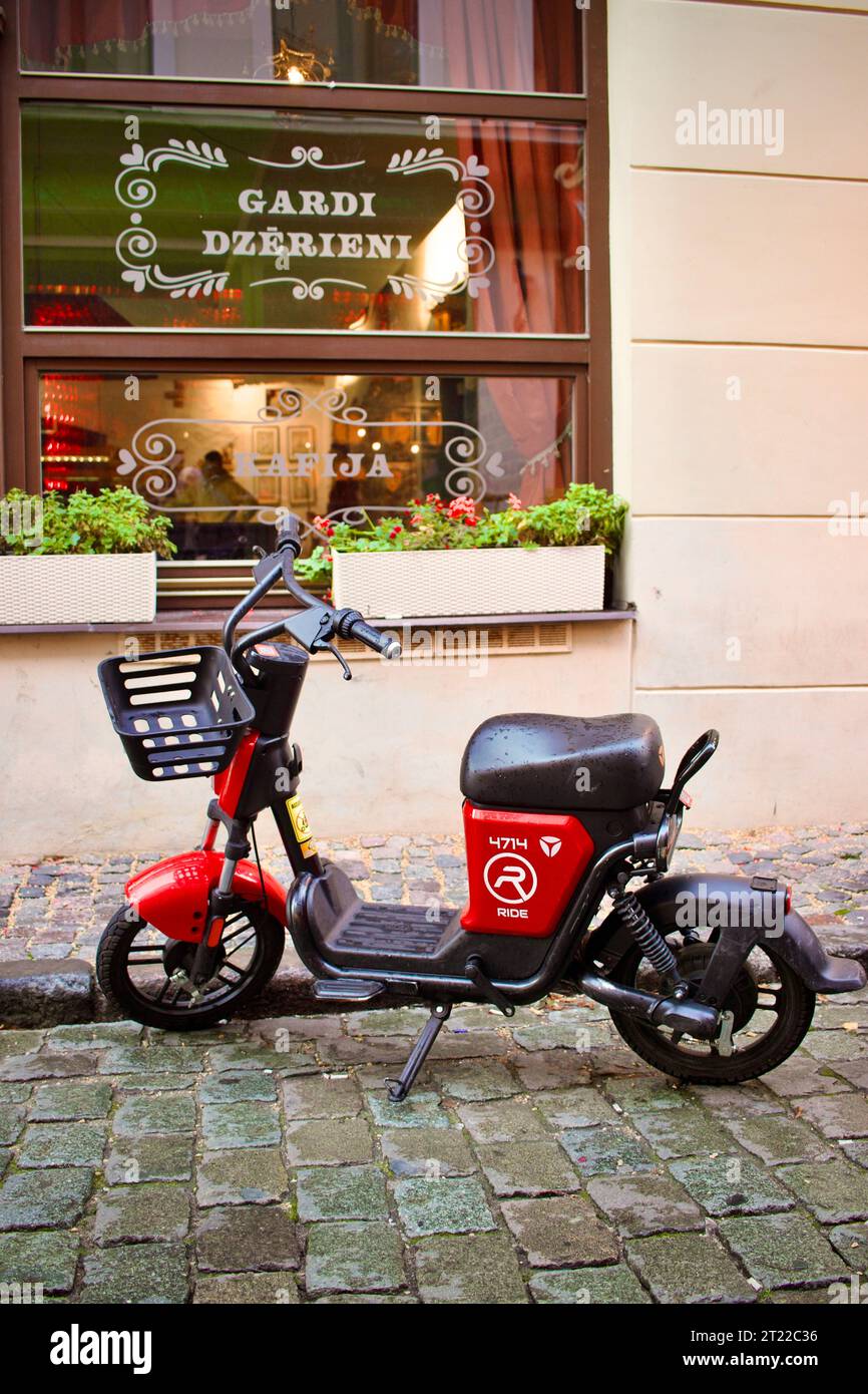 Electric mobility scooter Banque de photographies et d’images à haute résolution - Alamy