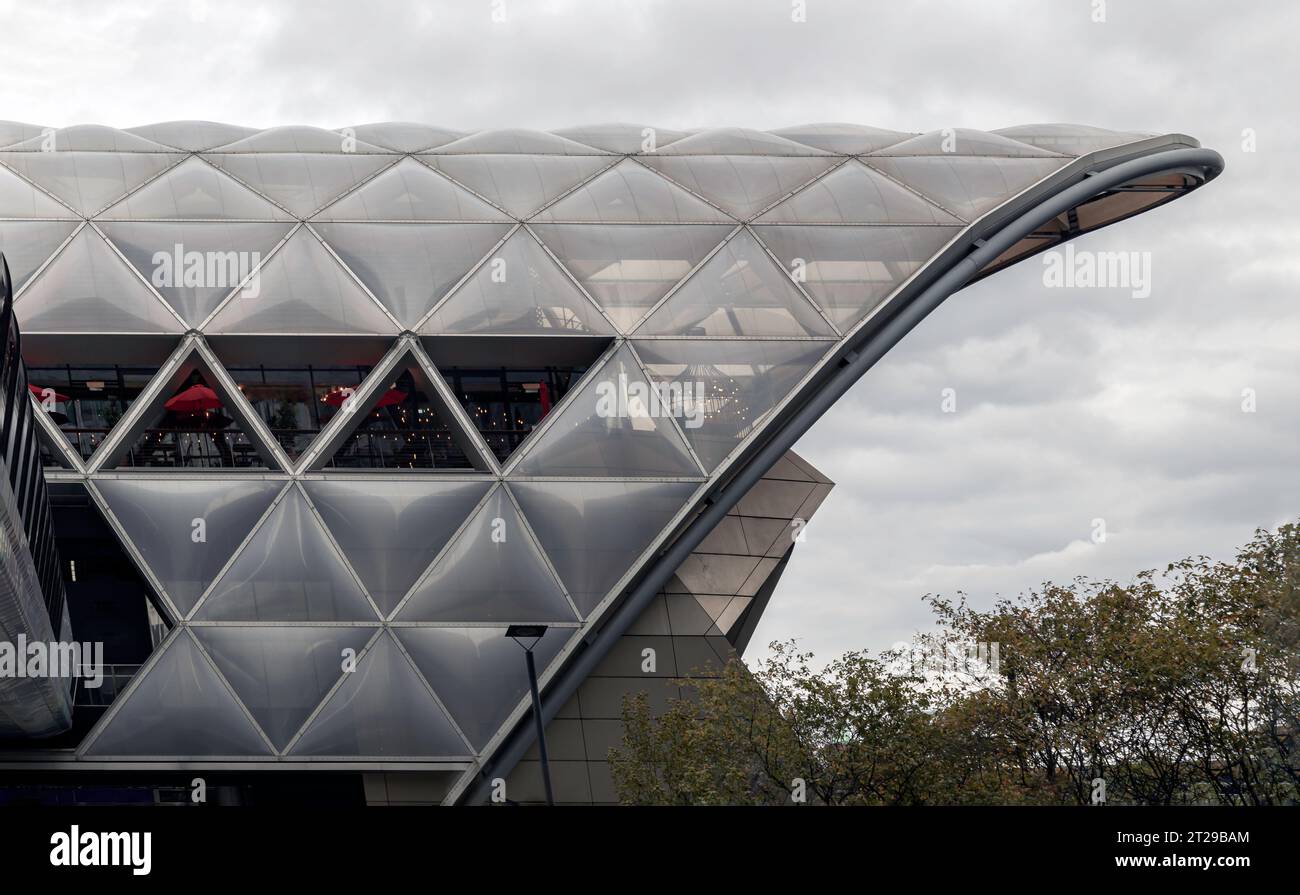 Londres, Angleterre - 16 octobre 2023 - structure de toit en treillis ...