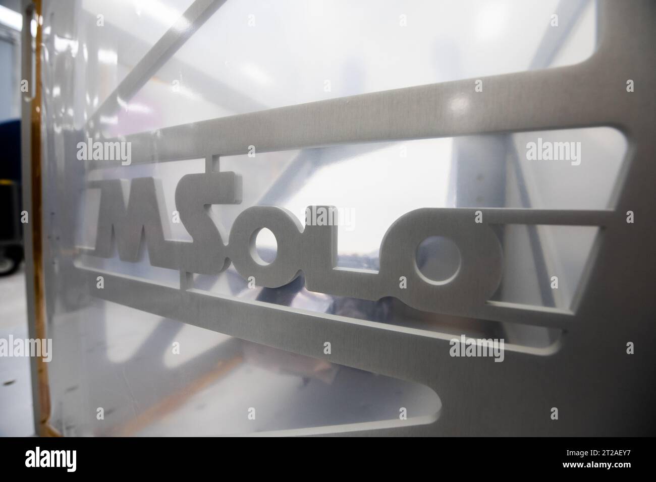 Test des propriétés de masse MSolo PRIME-1. Les ingénieurs effectuent ...