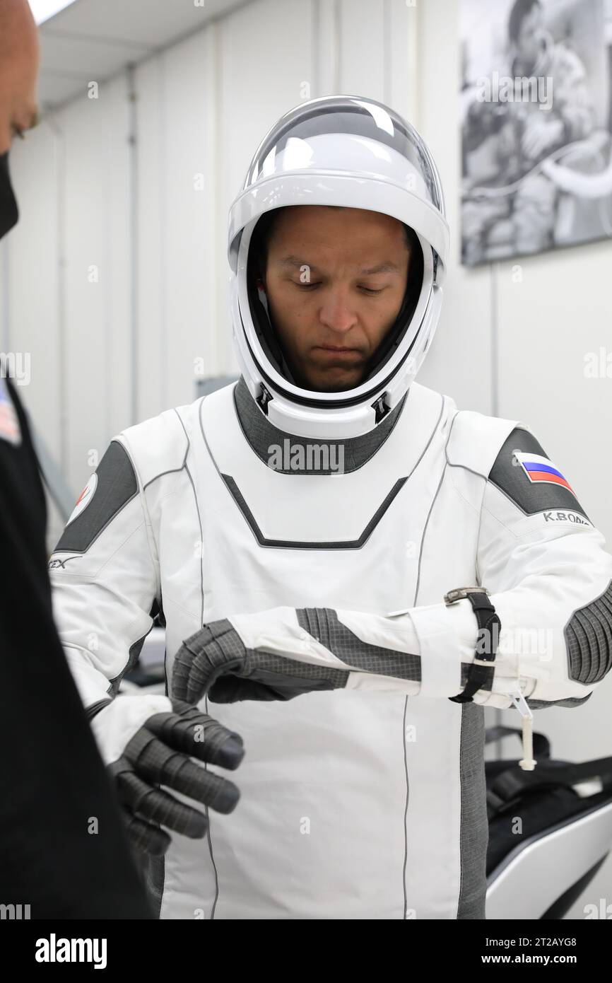 SpaceX Crew-7 Dry Dress Rehearsal. Le cosmonaute Roscosmos Konstantin ...