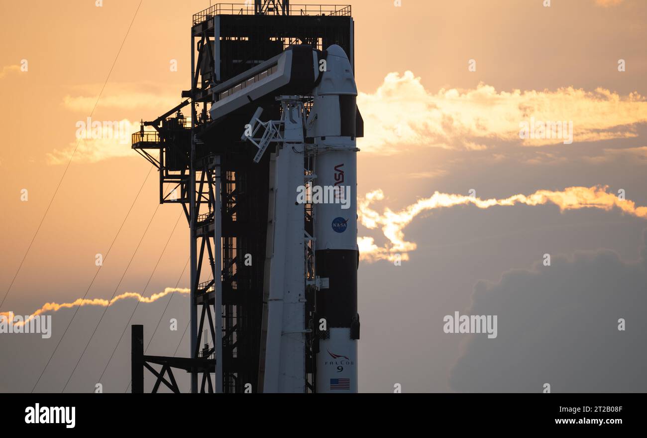 SpaceX Crew-7 Preflight de la NASA. Une fusée SpaceX Falcon 9 avec le ...