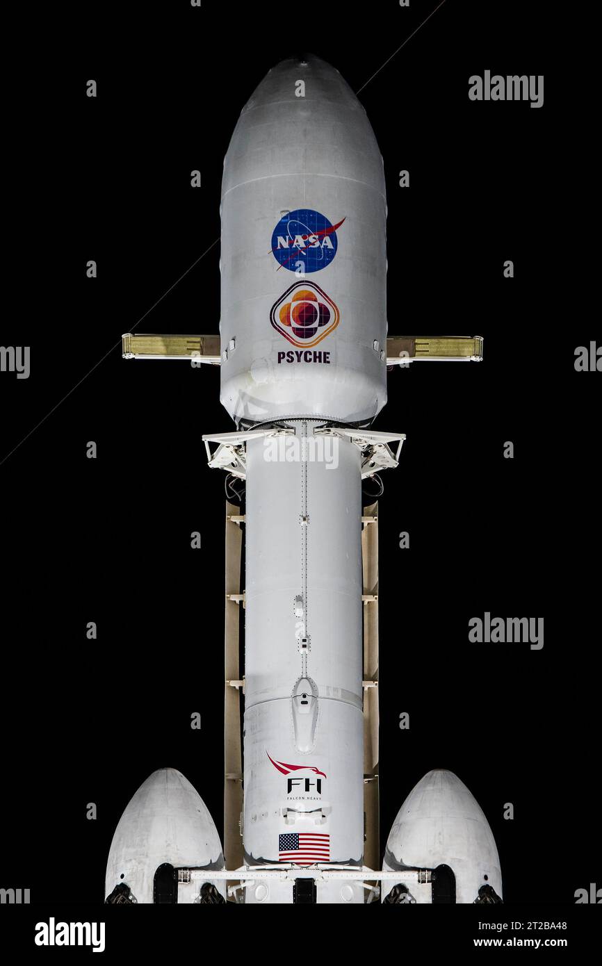 Psyché : SpaceX Falcon 9 Heavy vertical à LC 39A. Le vaisseau spatial ...